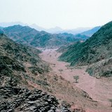 Periodic river bed - รูปภาพ - Mozaik Digital Learning