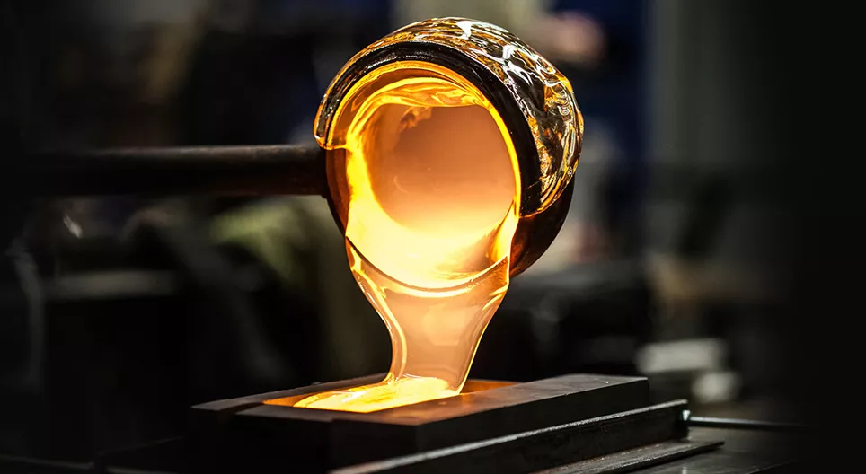 Is glass a liquid or solid substance? - Digital lessons - Mozaik ...